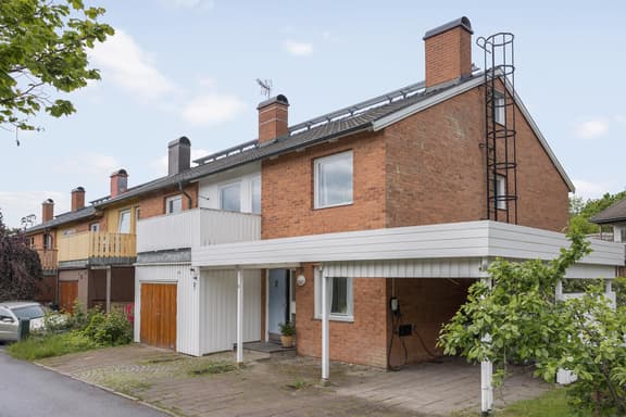 Villor, kedjehus, parhus och radhus till salu i Västra Göteborg - Booli