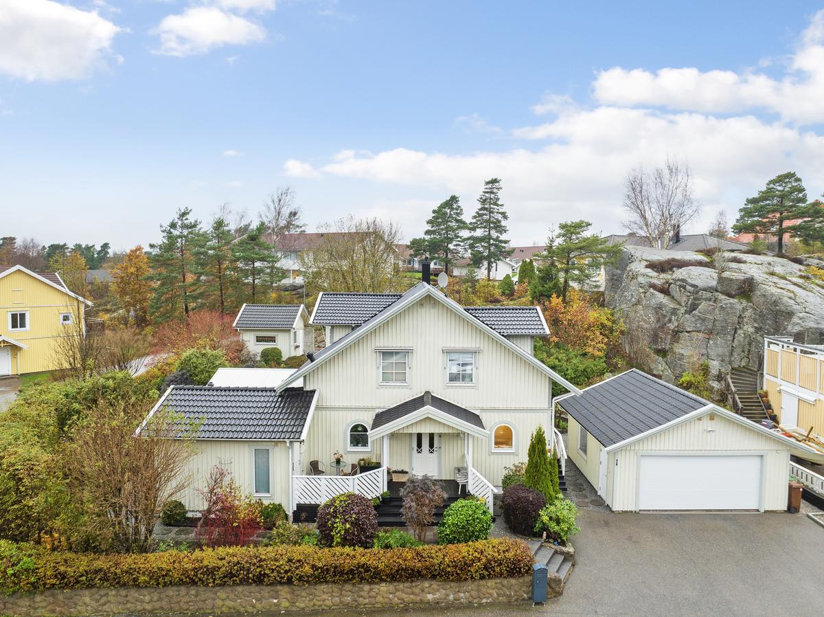 Villa till salu på Ängskogsvägen 1, Henån Centrum, Orust – Booli