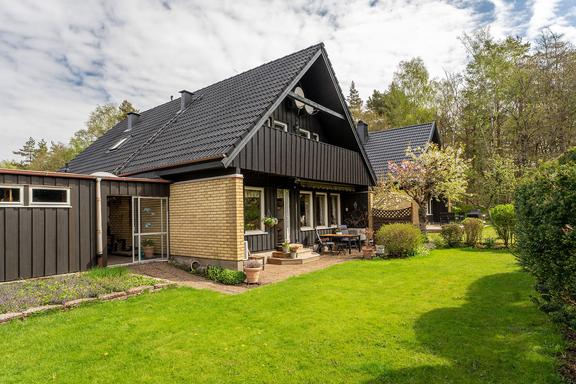 Villor, kedjehus, parhus och radhus till salu i Hisingen – Booli