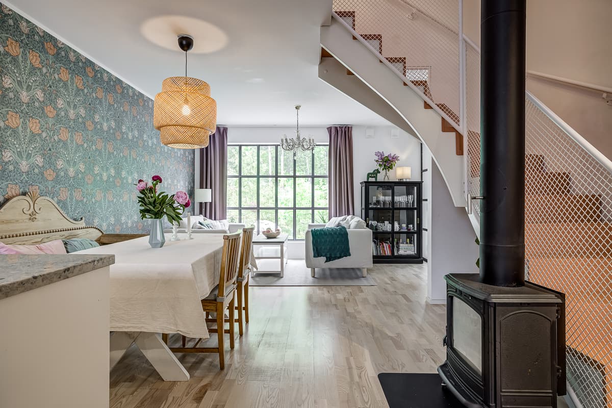 Radhus till salu på Vikvägen 60, Vårdsätra, Uppsala – Booli