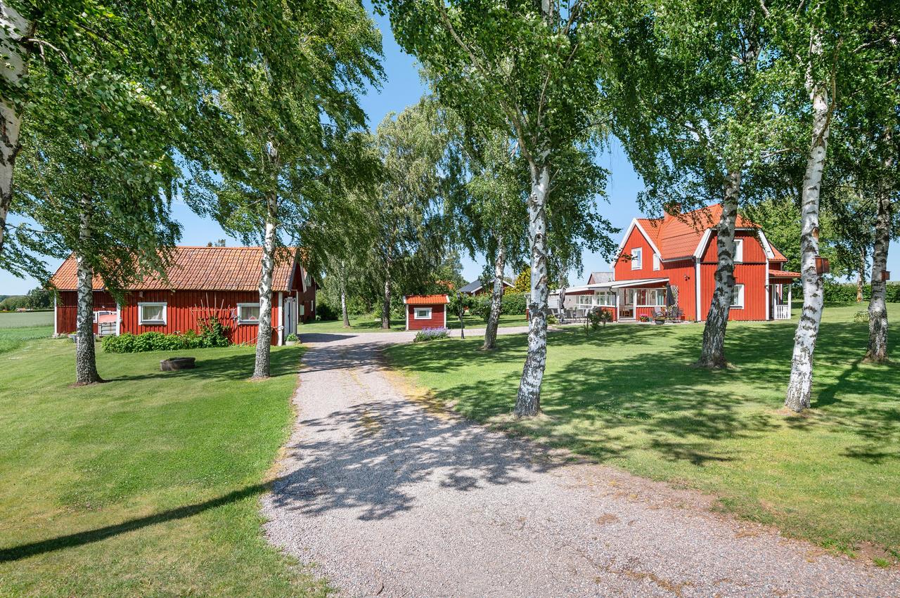 Gård till salu på Hovsvägen 112, Vadstena, Vadstena – Booli