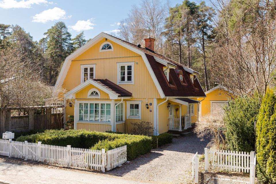 Villa till salu på Södra Rosenvägen 4, Sunnersta, Uppsala - Booli.se
