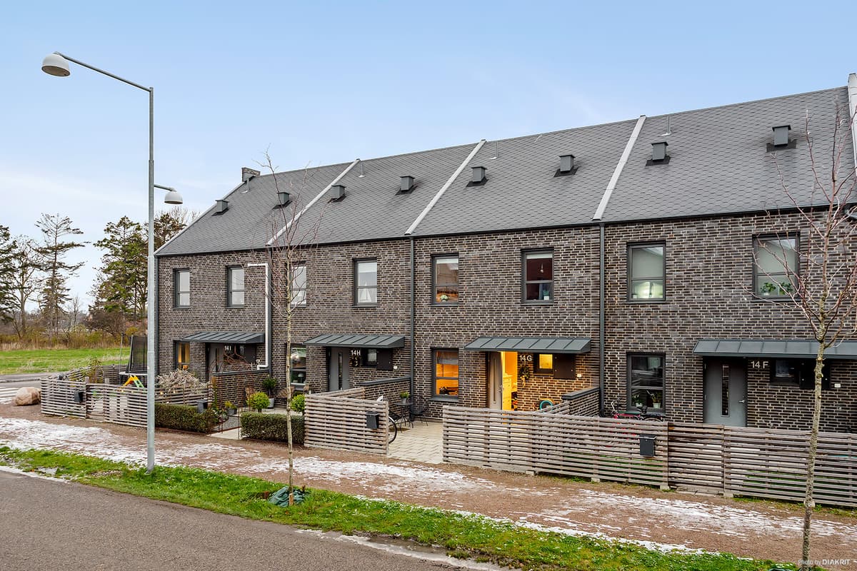 Radhus till salu på Kung Hans väg 14G, Borstahusen, Landskrona - Booli.se